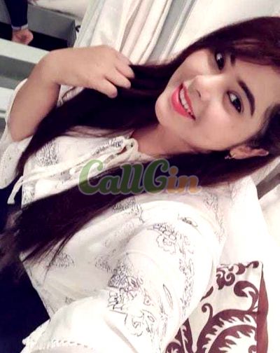 Nidhi, college muslim girl ready to treat you well. | CallGin