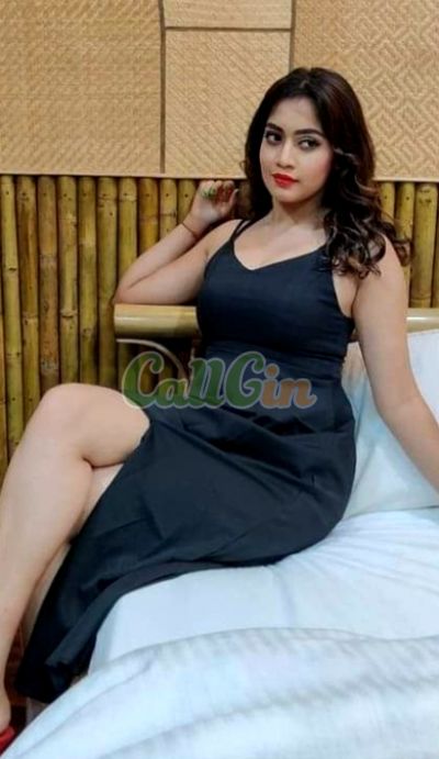 Himani Pathak, a high-class erotic companion, I am bold and charming. | CallGin