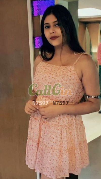 Sana Parween 9431922699, a hot aunty who can treat you to a fantastic experience. | CallGin